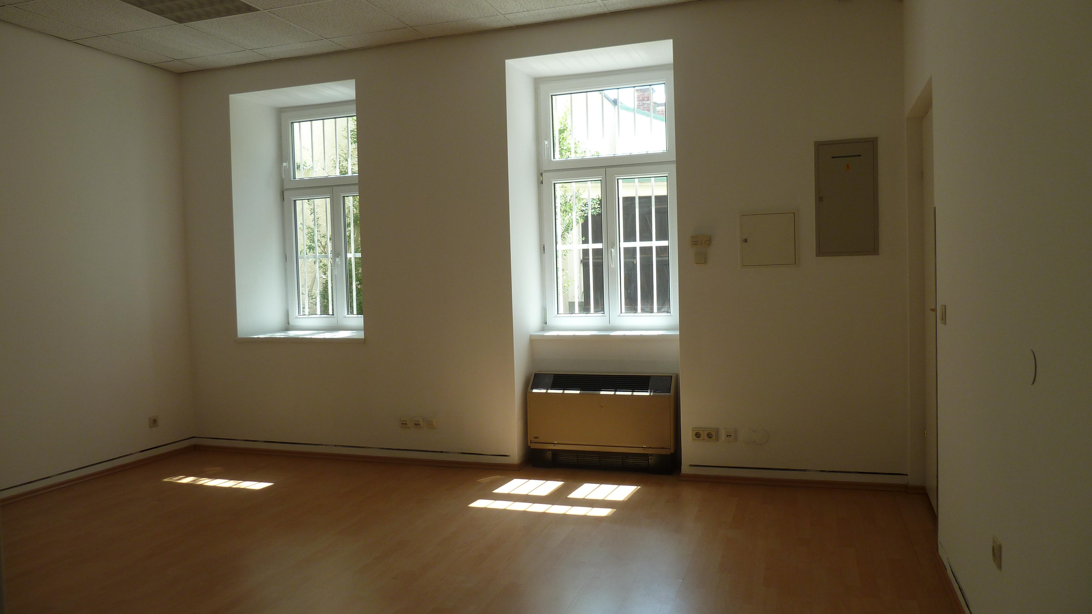5-Zimmer-Büro / Gewerbe zur Miete in Wien für €1720 - flatbee.at